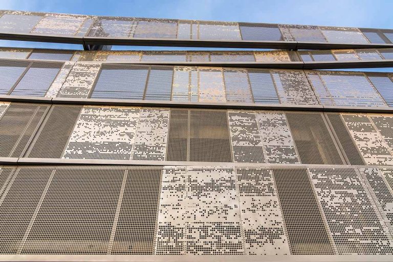 PREFABRICATED SCREEN SYSTEMS